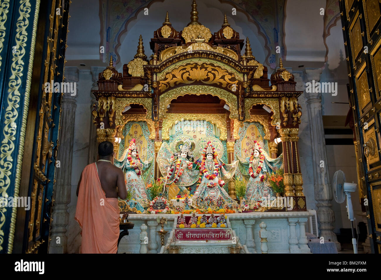 Krishna radha iskcon hi-res stock photography and images - Alamy