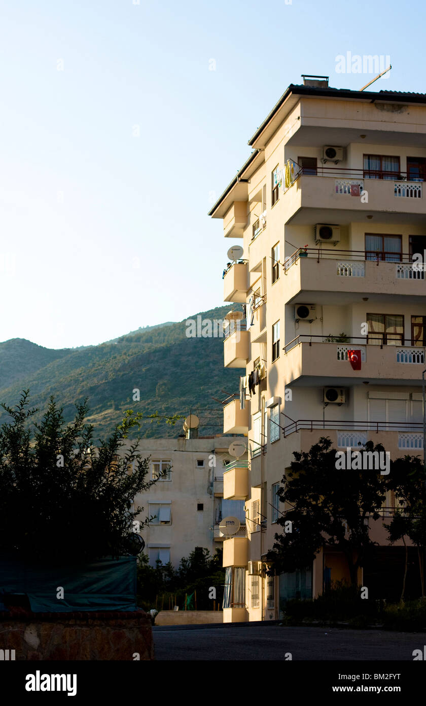 High rise residential building in Alanya, Turkey Stock Photo - Alamy