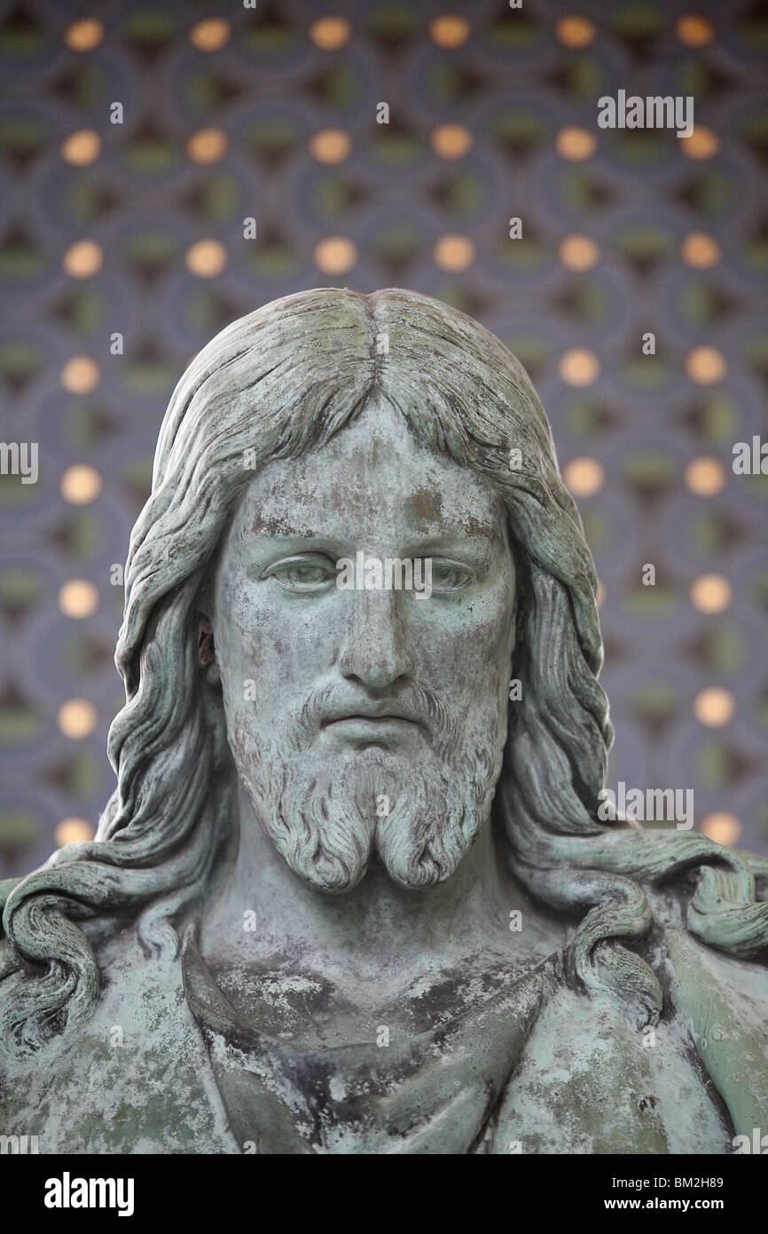 Vienna statue of jesus christ hi-res stock photography and images - Alamy