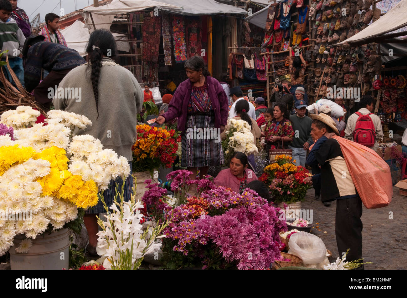 Chichicastenango market, Guatemala Stock Photo - Alamy