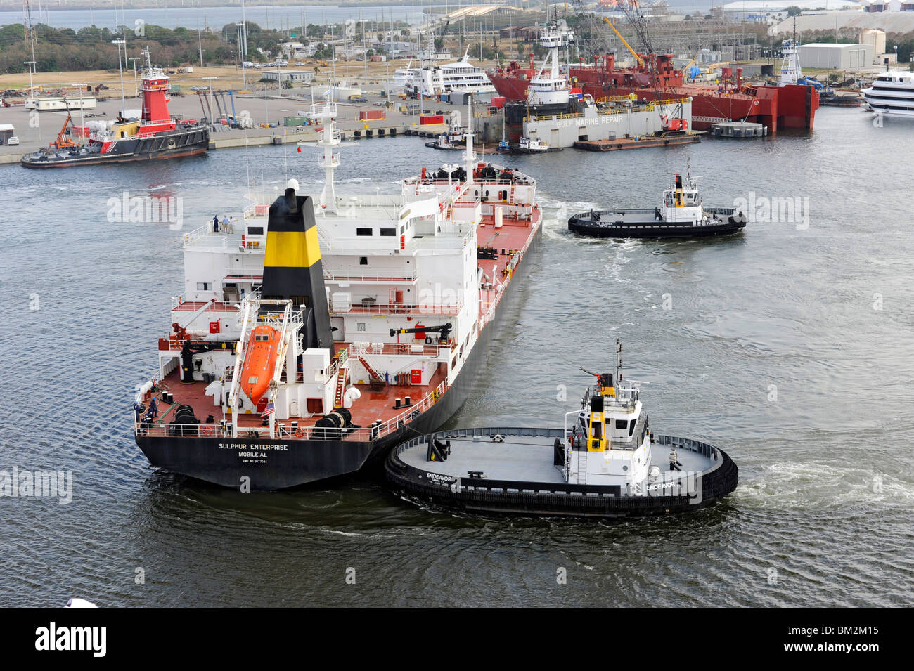 Tugboat moving barge in Tampa Bay Florida waterway harbor channel Stock ...