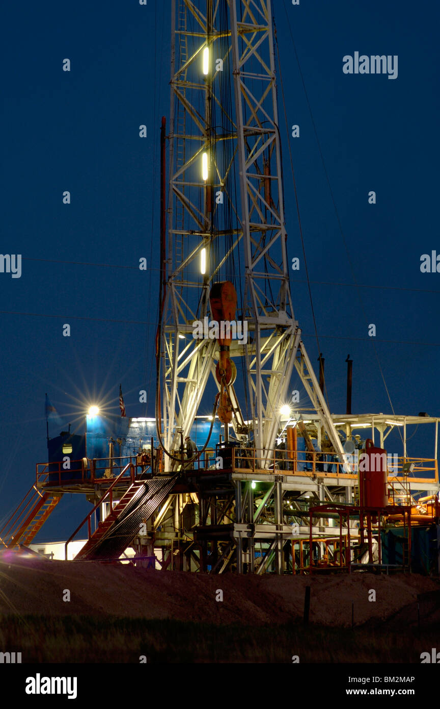 Drilling Rig Night High Resolution Stock Photography and Images - Alamy