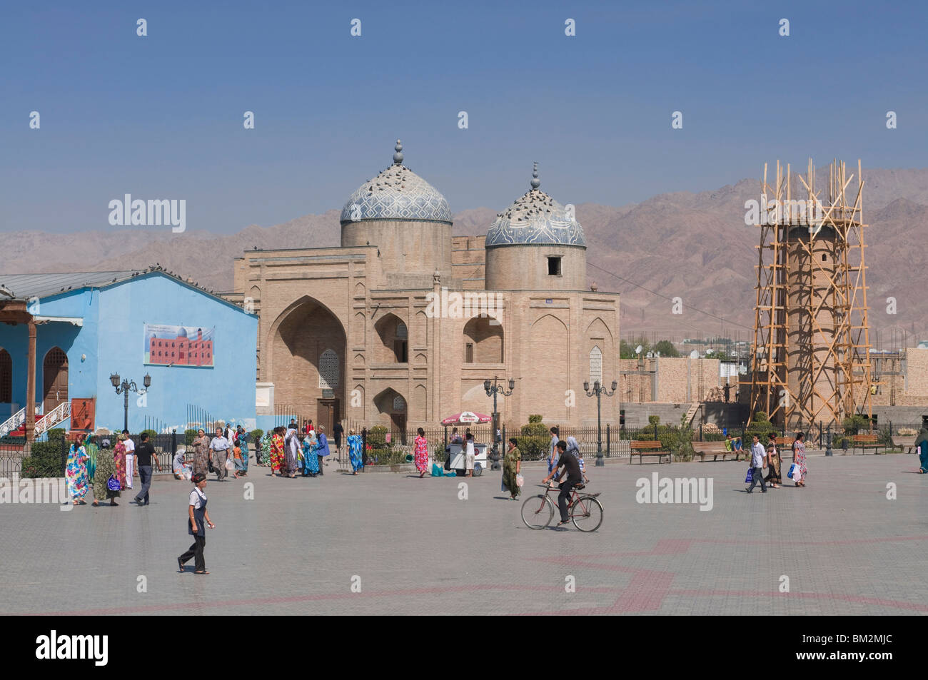 Mosque with minaret, Khojand, Tajikistan Stock Photo - Alamy