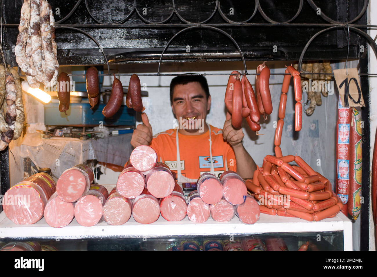 Stall selling meat hi-res stock photography and images - Alamy