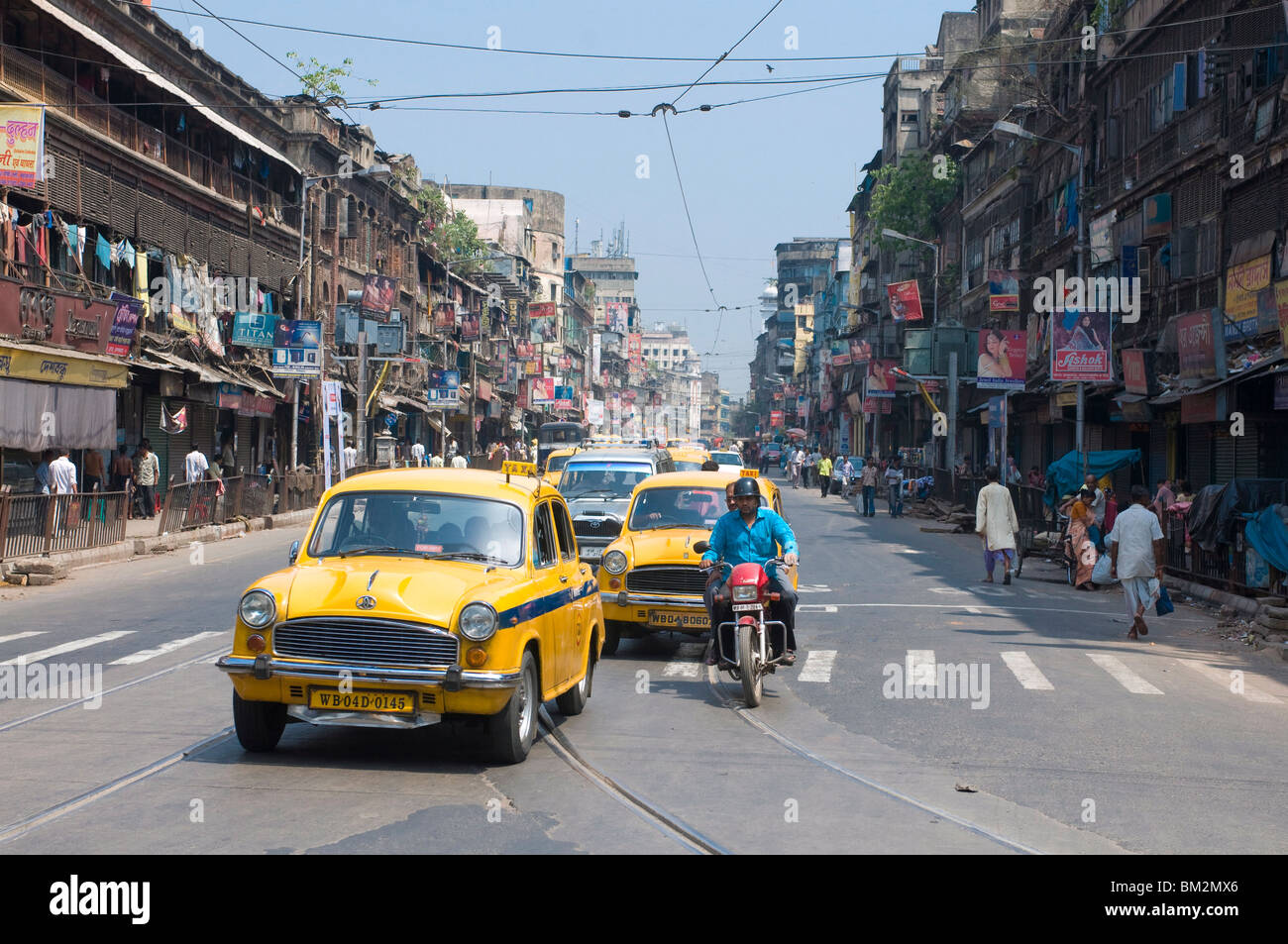 Street scene, Kolkata, West Bengal, India Stock Photo - Alamy