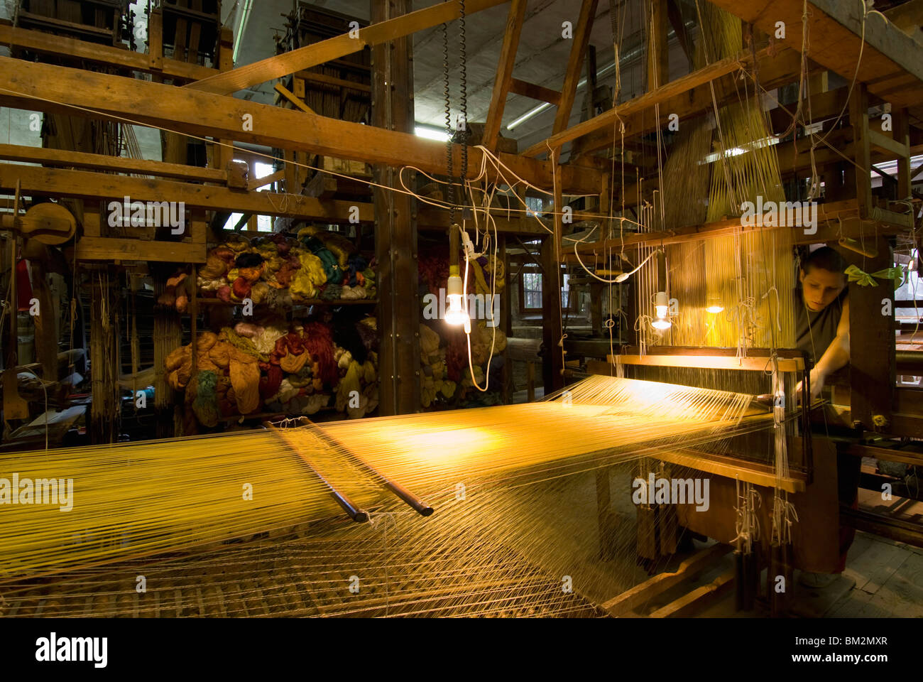Hand looms hi-res stock photography and images - Alamy