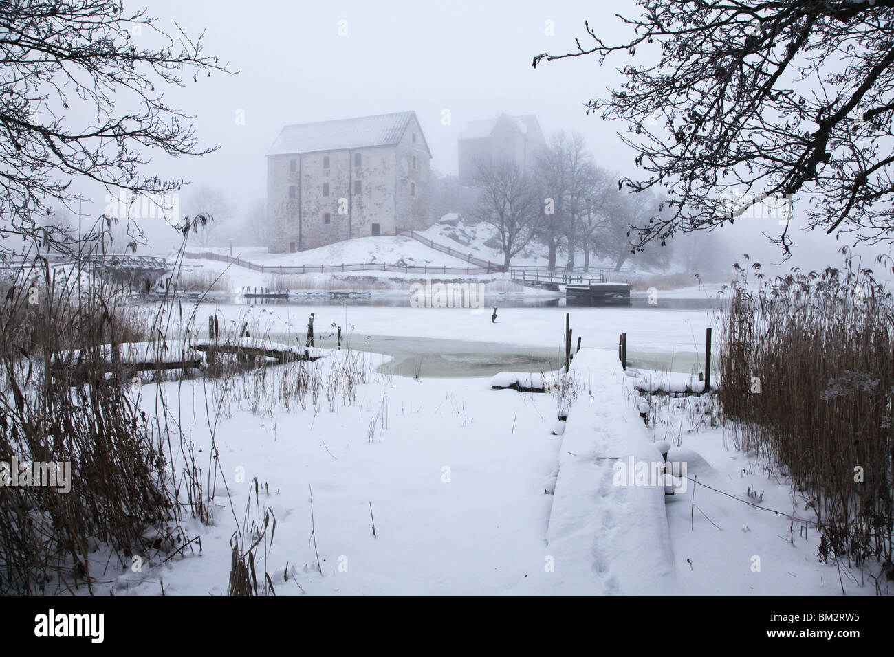 ÅLAND, CASTLE, WINTER: Early morning freezing mist fog and snow at ...