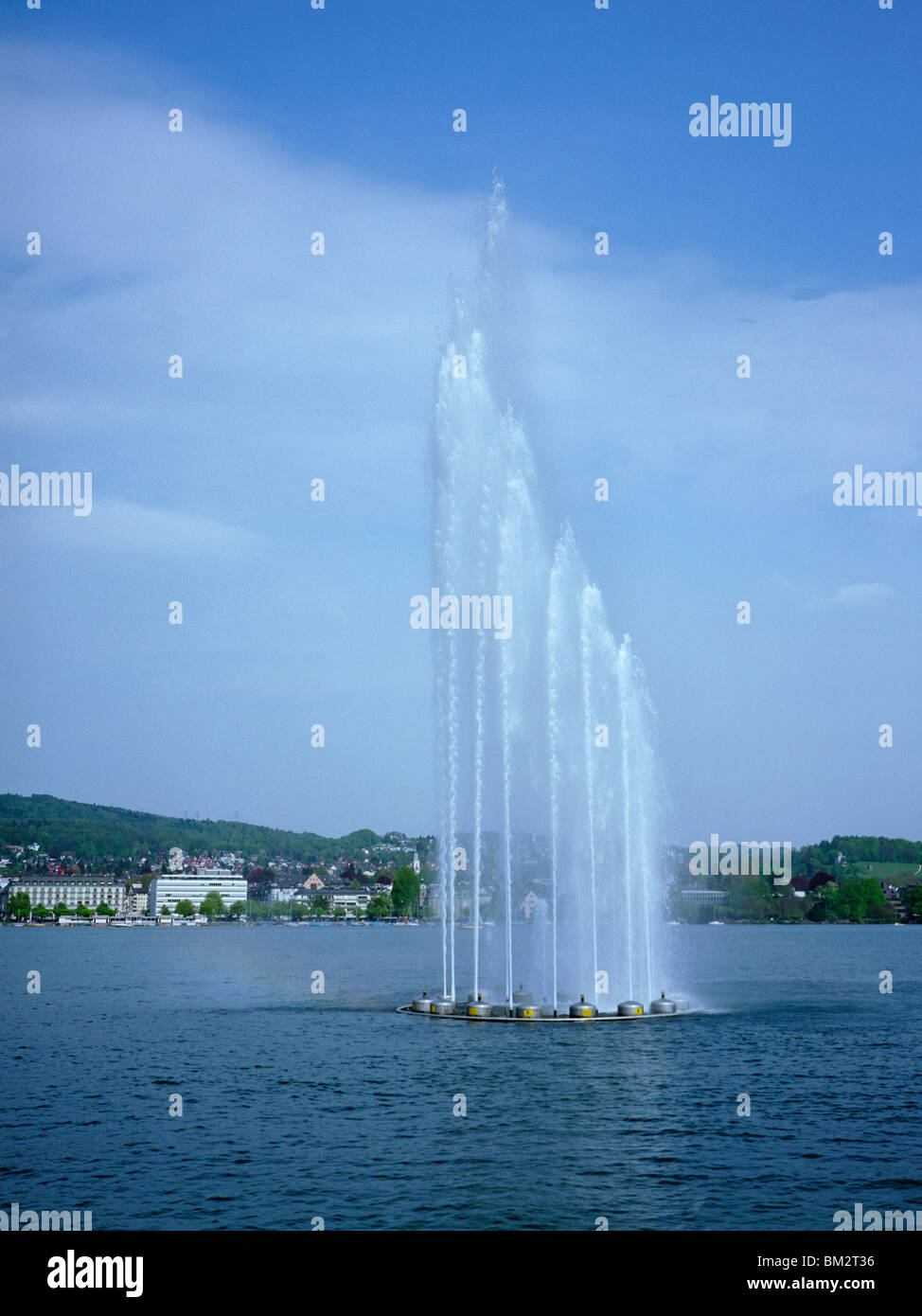Zurich lake fountain hi-res stock photography and images - Alamy