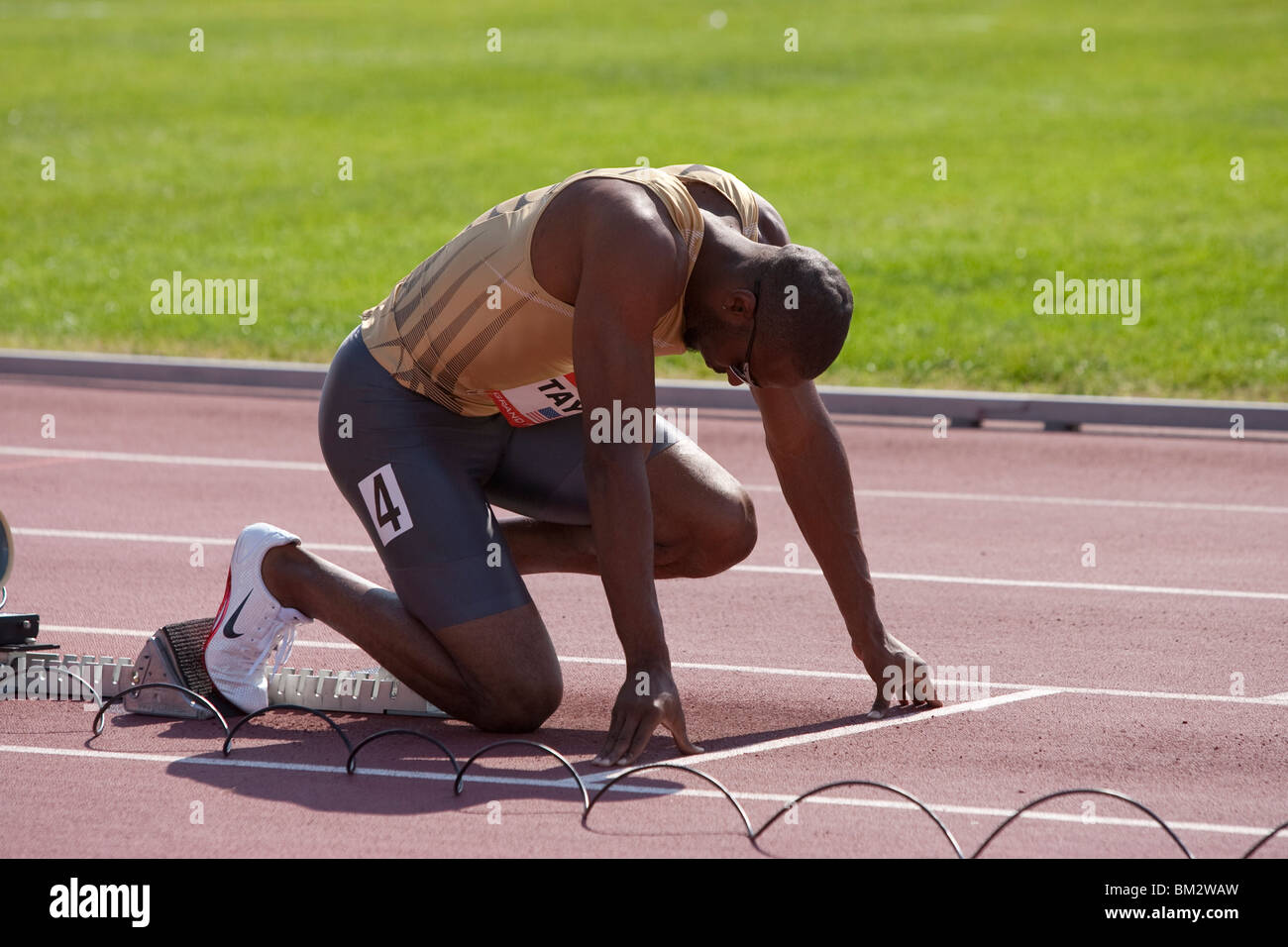 Angelo Taylor (USA) at the start of the 400 meter hurdles at the 2009 ...