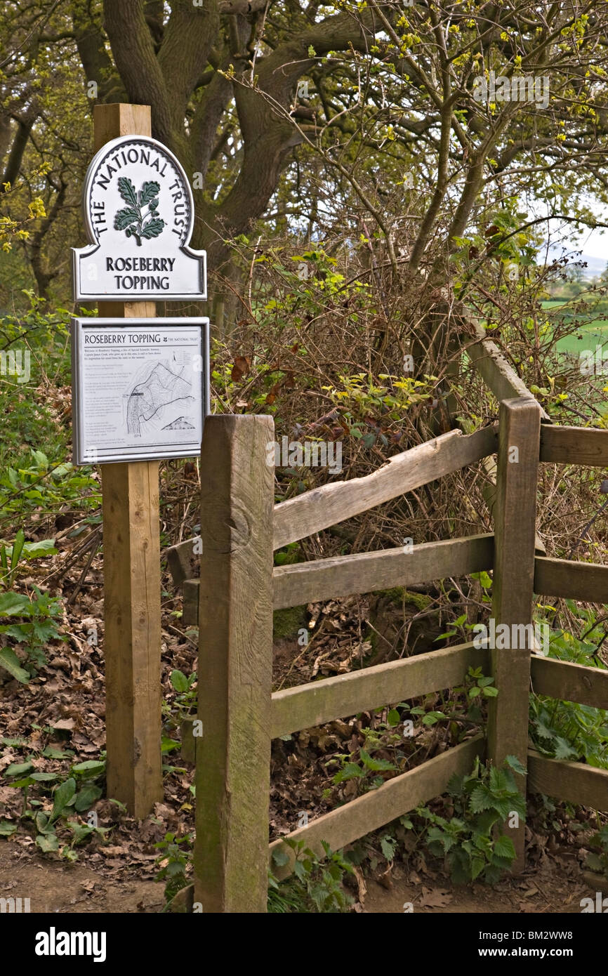 Entrance wood sign hi-res stock photography and images - Alamy