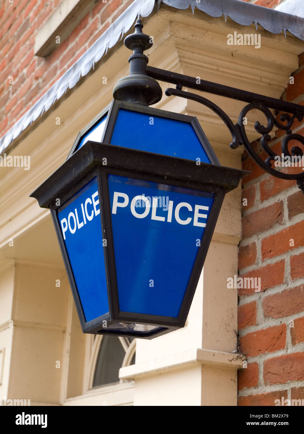 Police station sign hi-res stock photography and images - Alamy