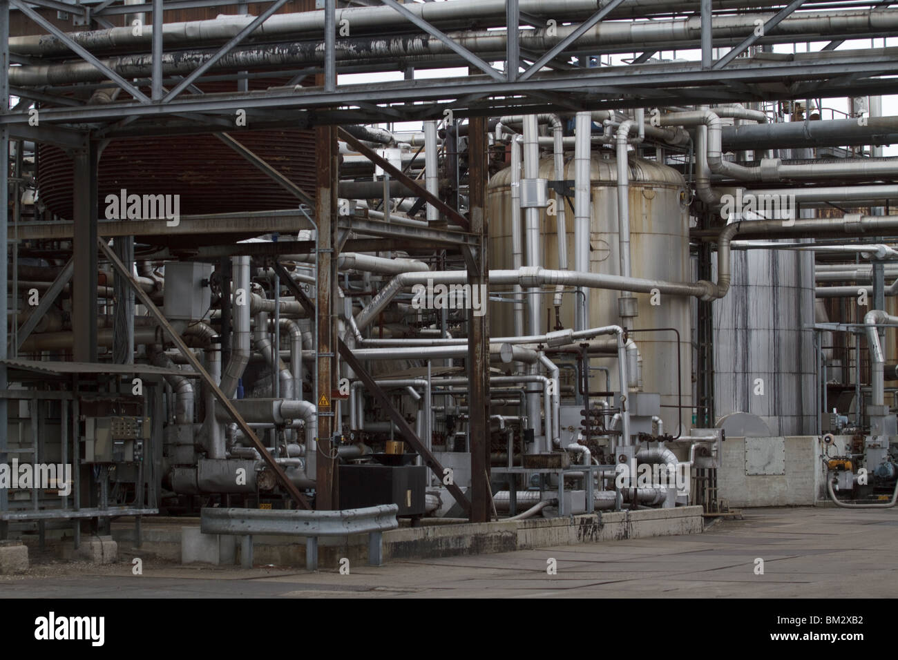 Gas cylinders stack hi-res stock photography and images - Alamy