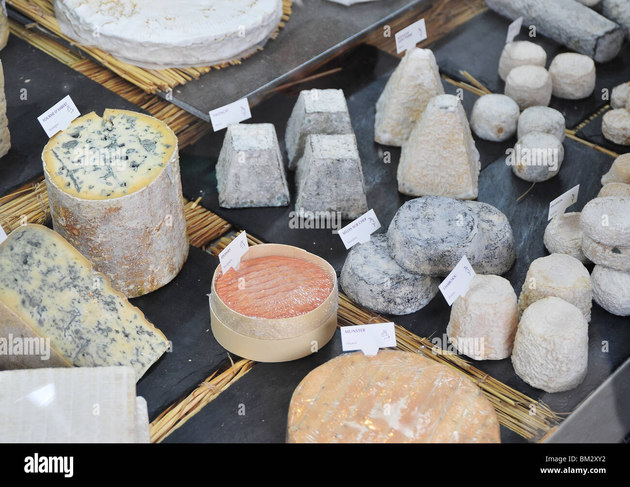 Fromage cheese paris hi-res stock photography and images - Alamy