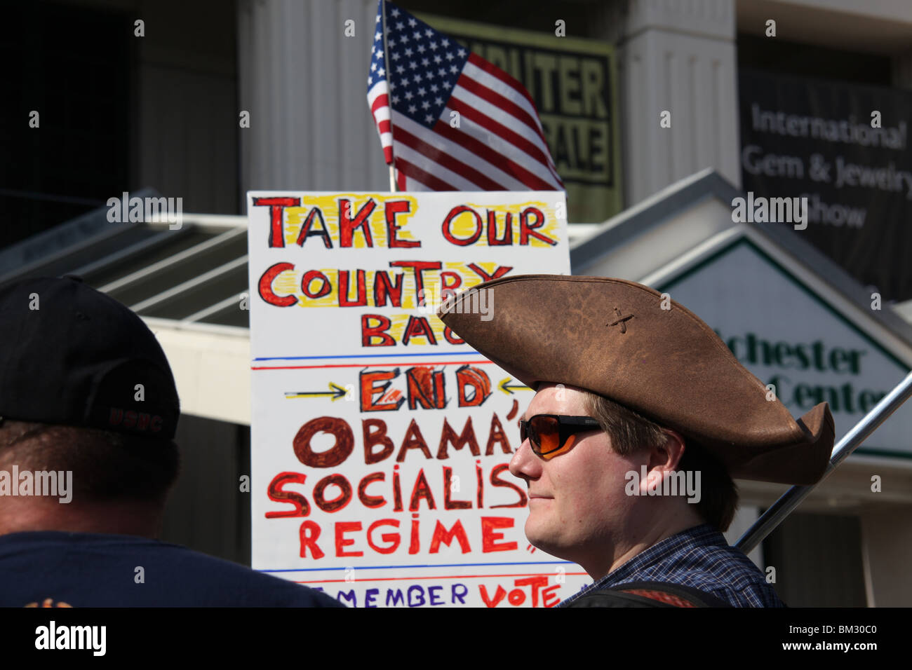 Tea baggers hi-res stock photography and images - Alamy