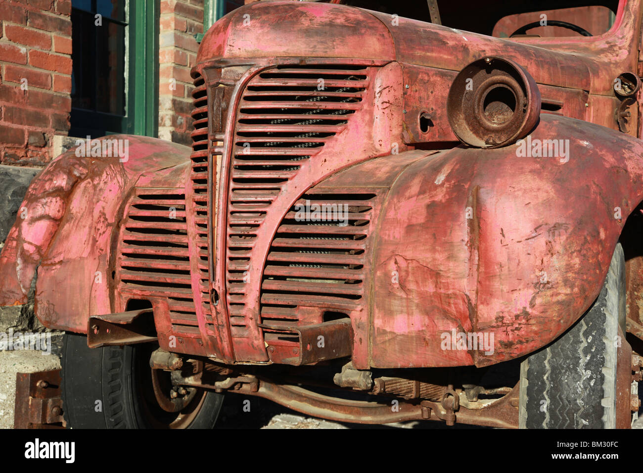 rustic red pickup truck Stock Photo - Alamy