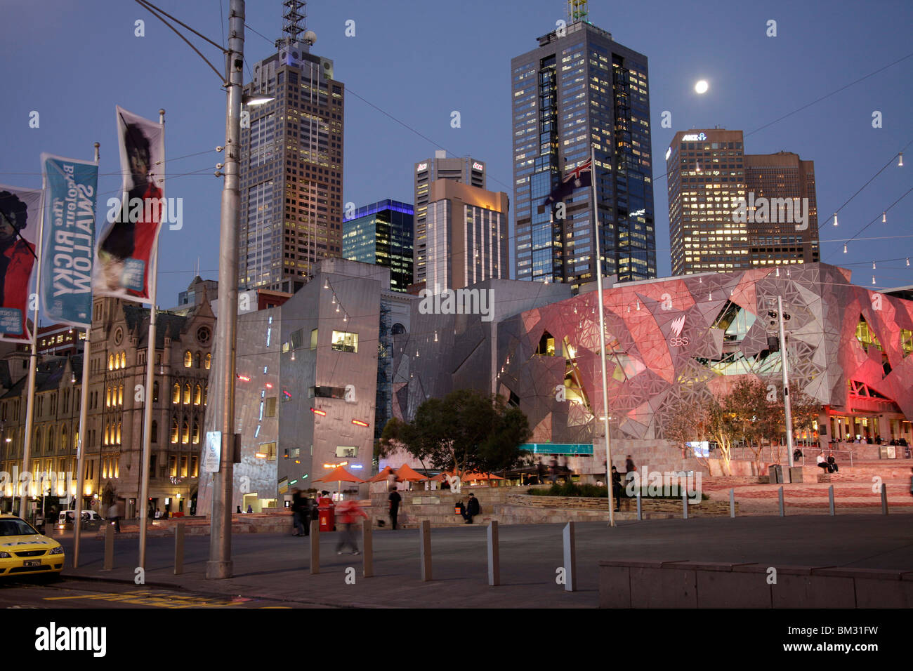 Federation square and the melbourne skyline at night hi-res stock ...