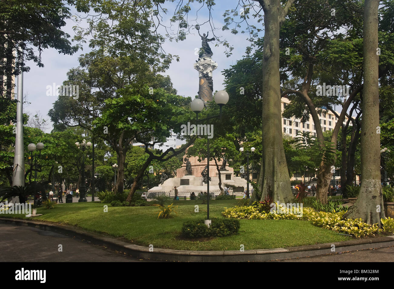 Parque del Centenario, Guayaquil, Ecuador Stock Photo - Alamy