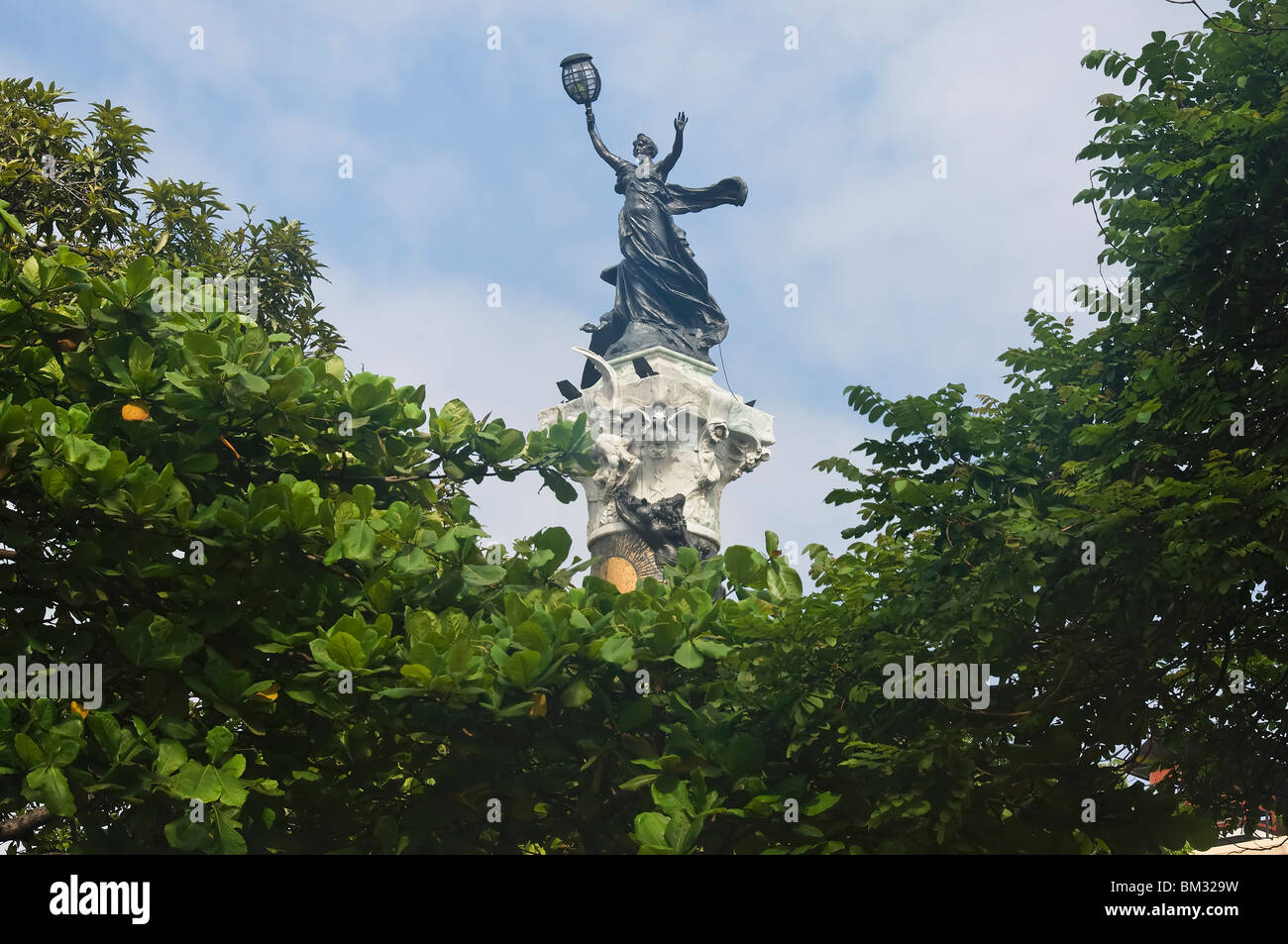 Parque del Centenario, Guayaquil, Ecuador Stock Photo - Alamy