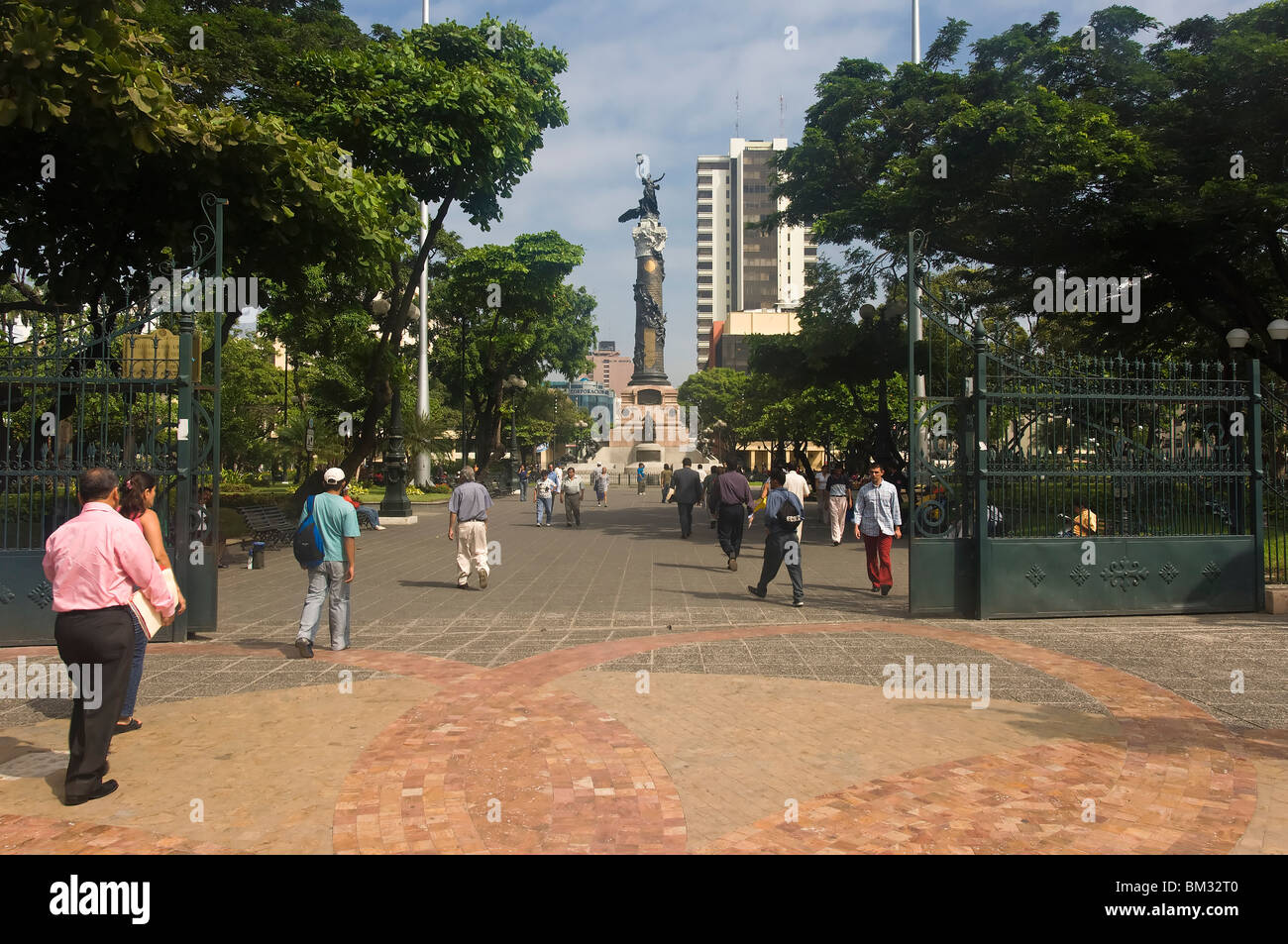 Parque del Centenario, Guayaquil, Ecuador Stock Photo - Alamy