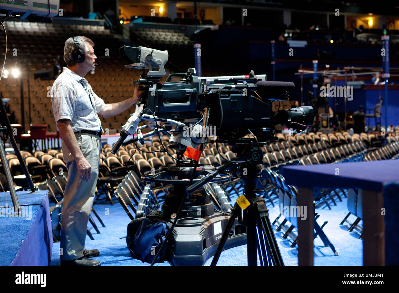 Cameraman and HD Camera (Side Stock Photo - Alamy