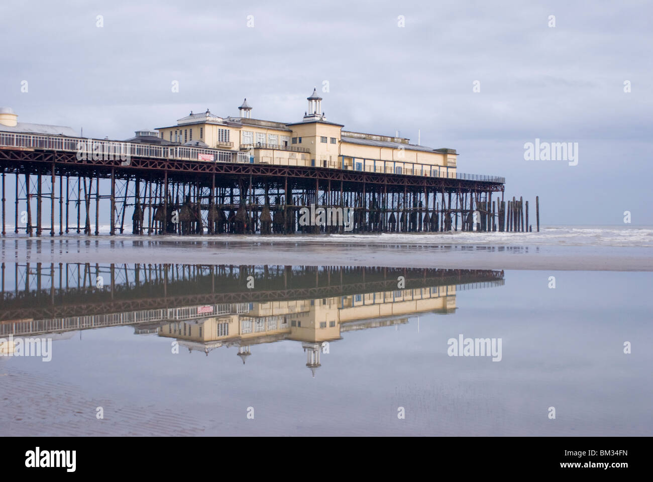 Reflection coast hi-res stock photography and images - Alamy