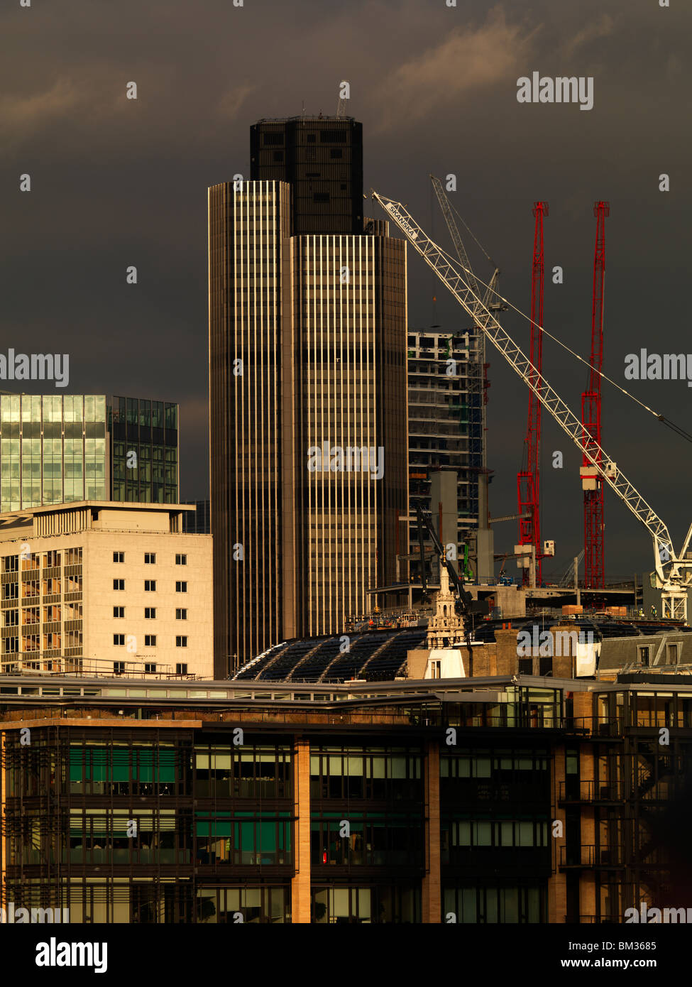 Tiff tower hi-res stock photography and images - Alamy