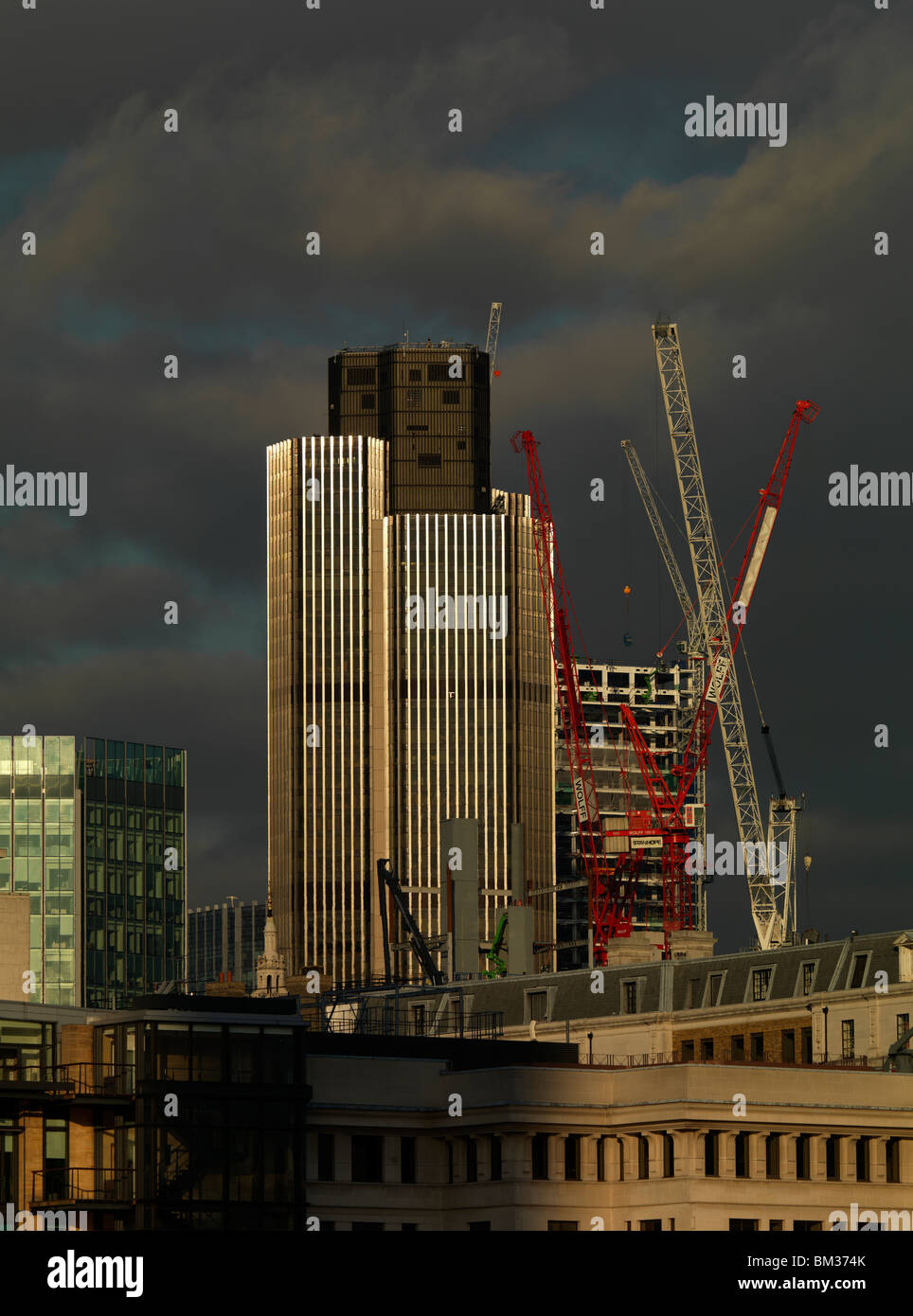 Tower of the shot hi-res stock photography and images - Alamy