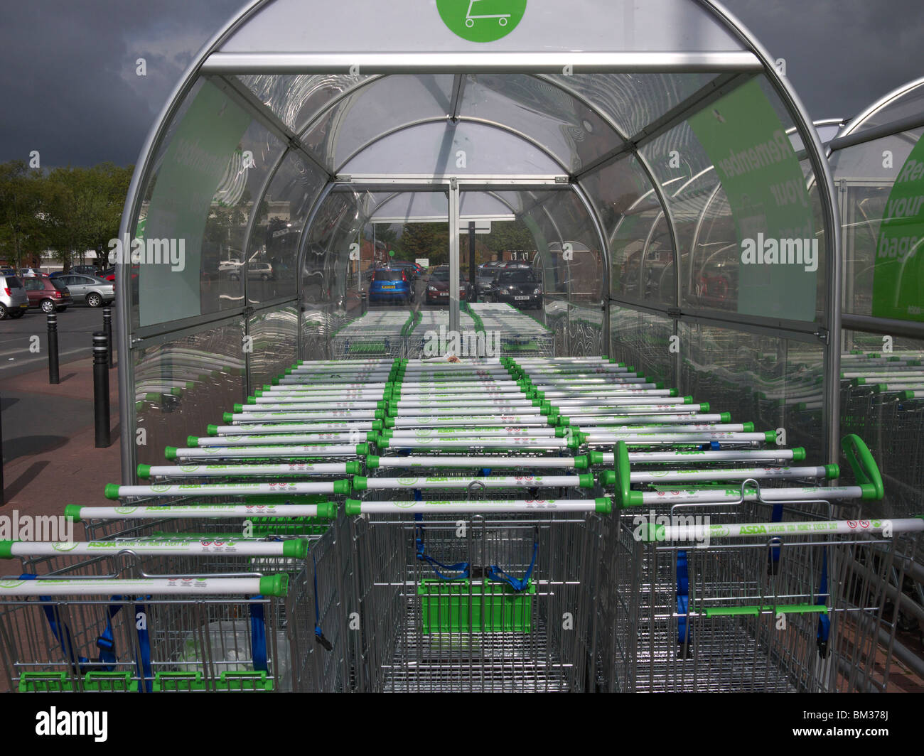 Shopping Trolley Uk Asda High Resolution Stock Photography and Images ...