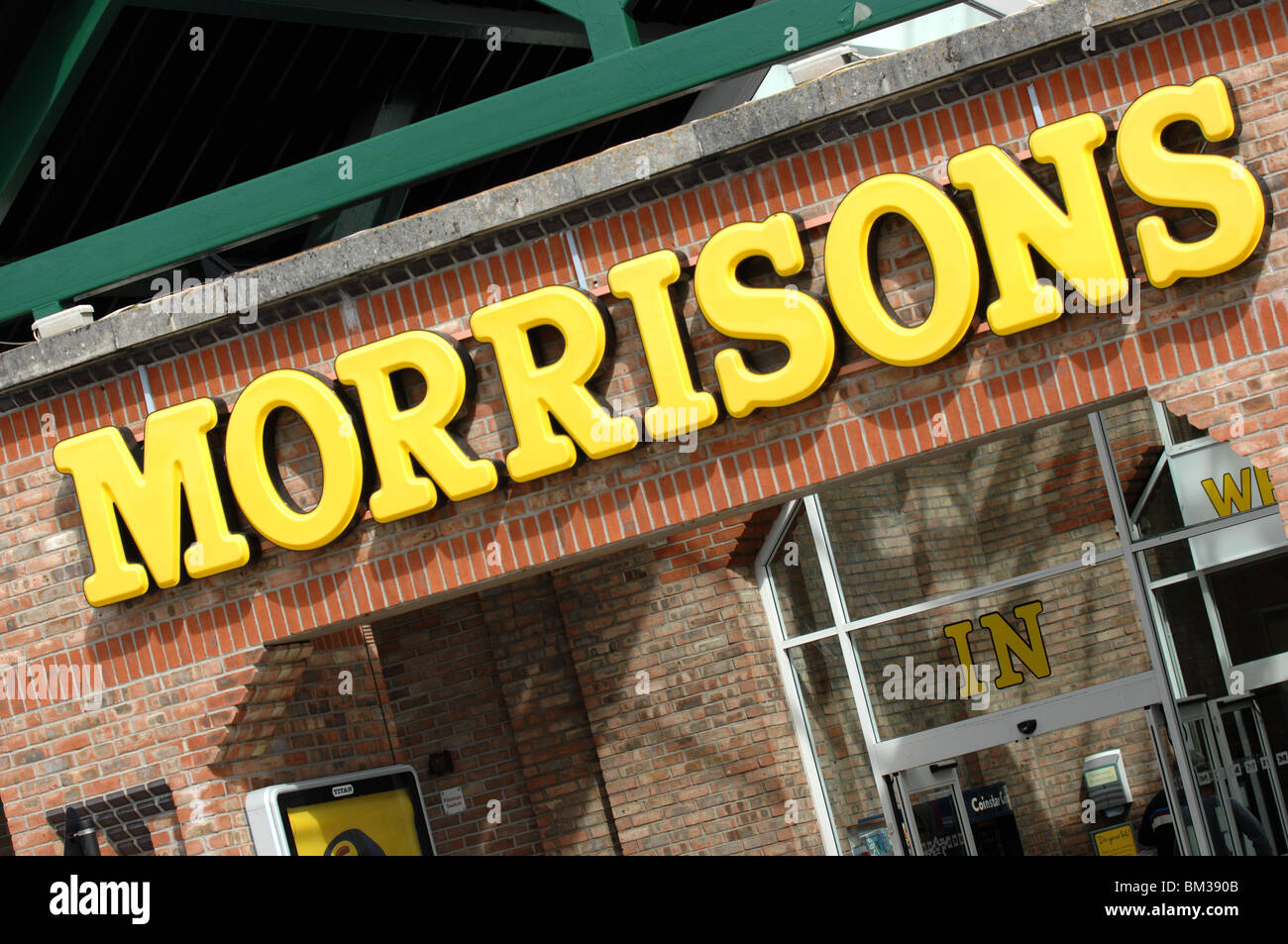 Morrisons sign hi-res stock photography and images - Alamy