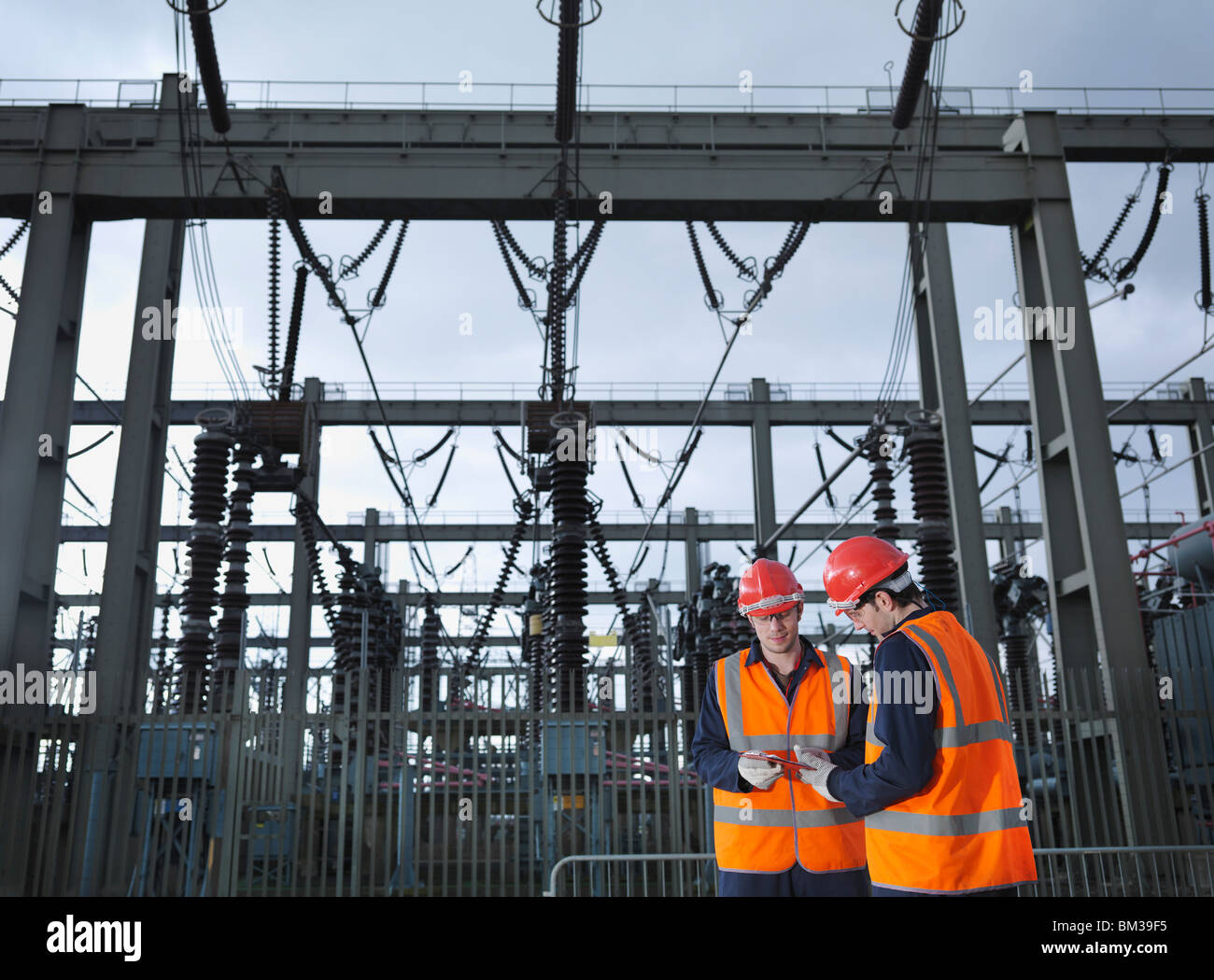 Electricity Workers High Resolution Stock Photography and Images - Alamy