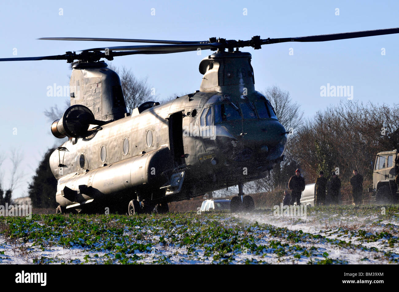 Chinook transport hi-res stock photography and images - Alamy
