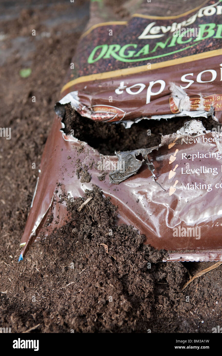 Open bag of compost hi-res stock photography and images - Alamy