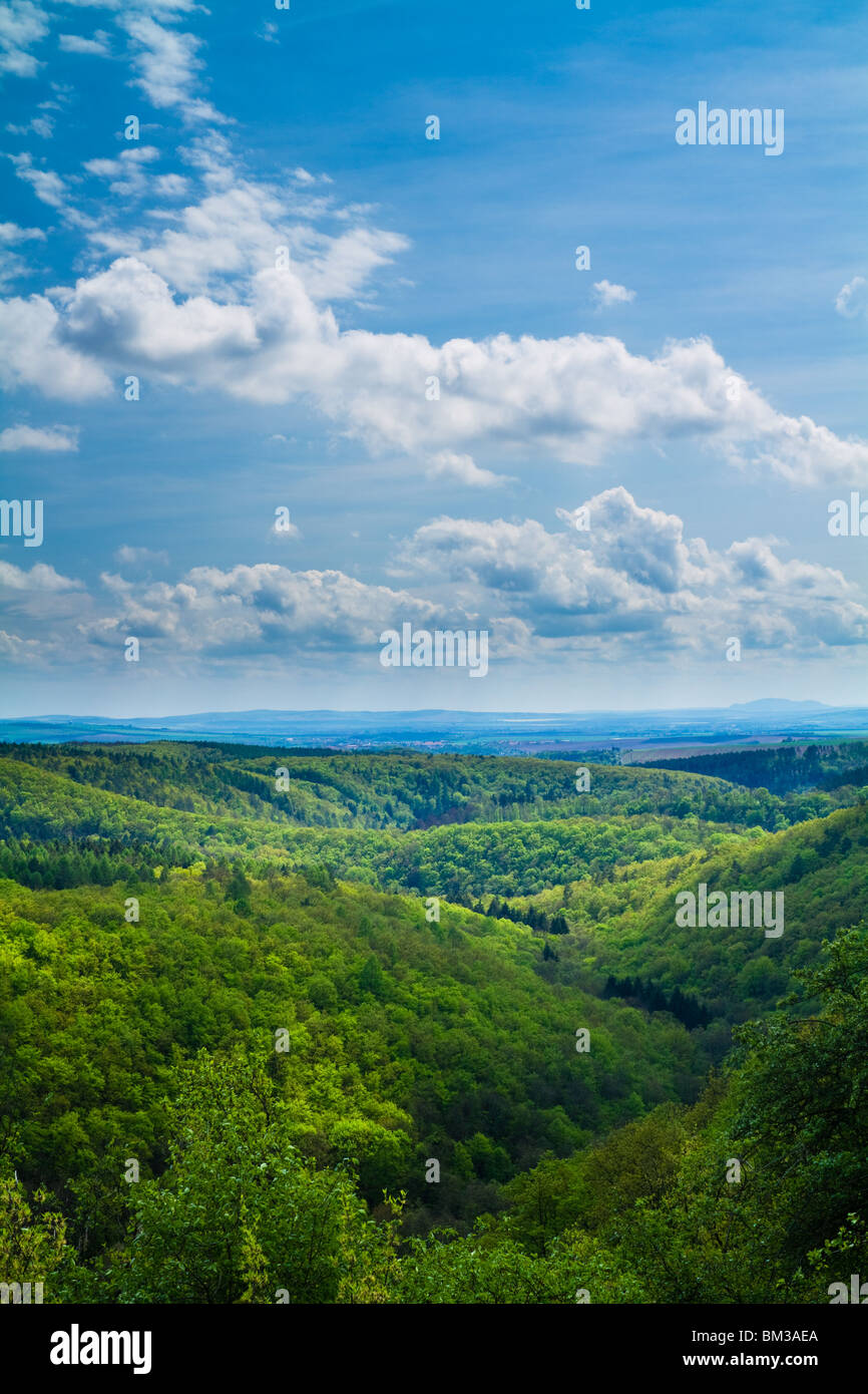 Hills and sky hi-res stock photography and images - Alamy