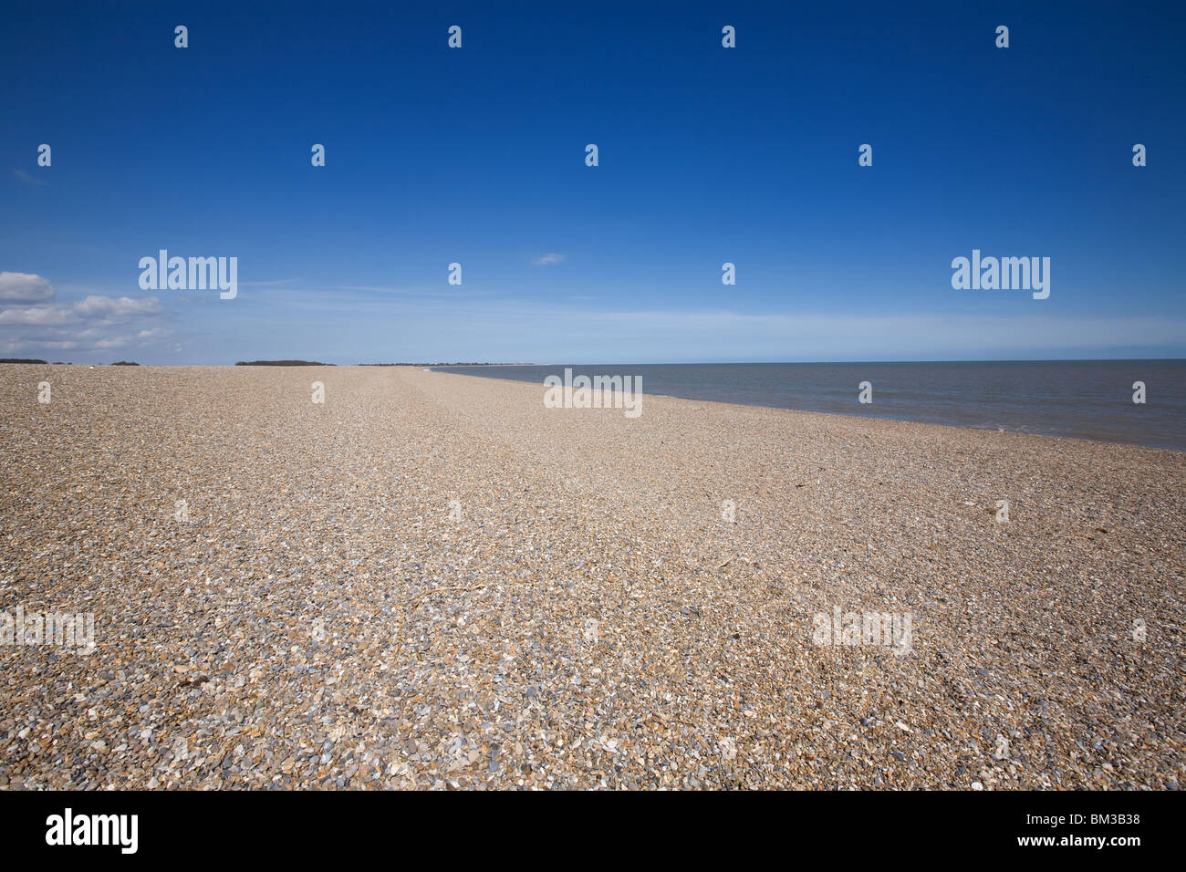 Dunwich suffolk beach hi-res stock photography and images - Alamy