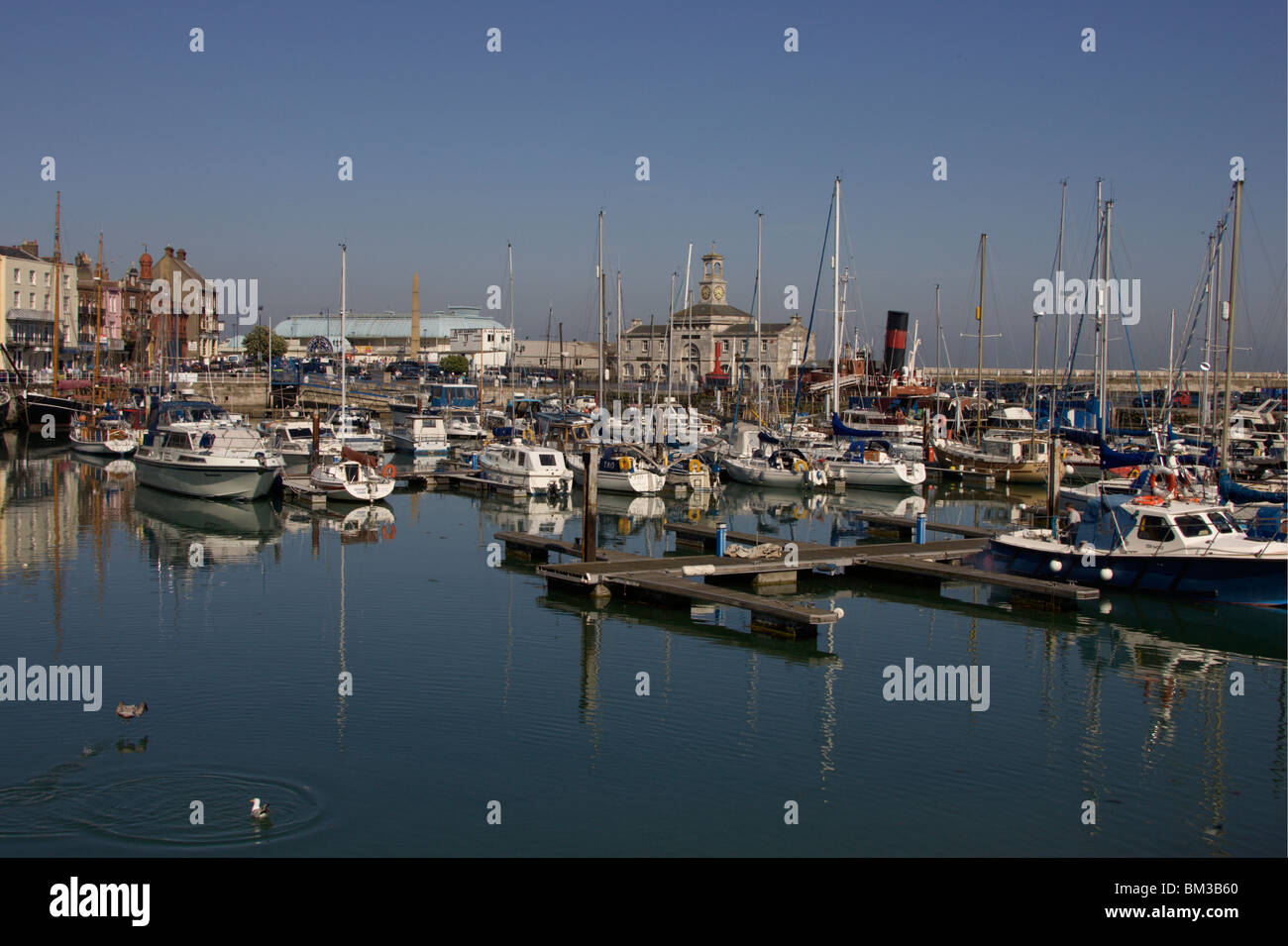 ramsgate kent harbour Stock Photo - Alamy