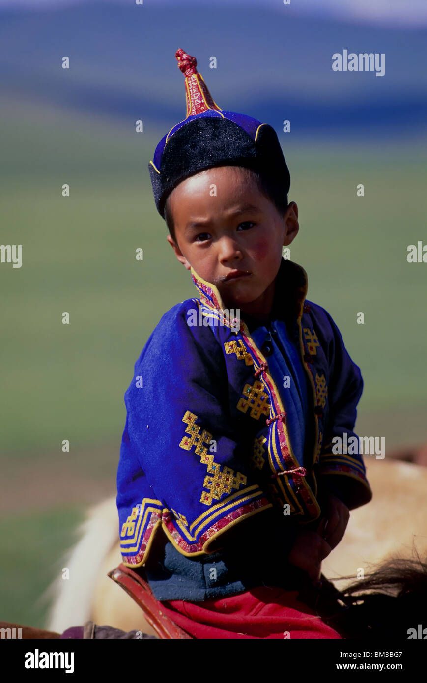 Mongol clothing hi-res stock photography and images - Alamy