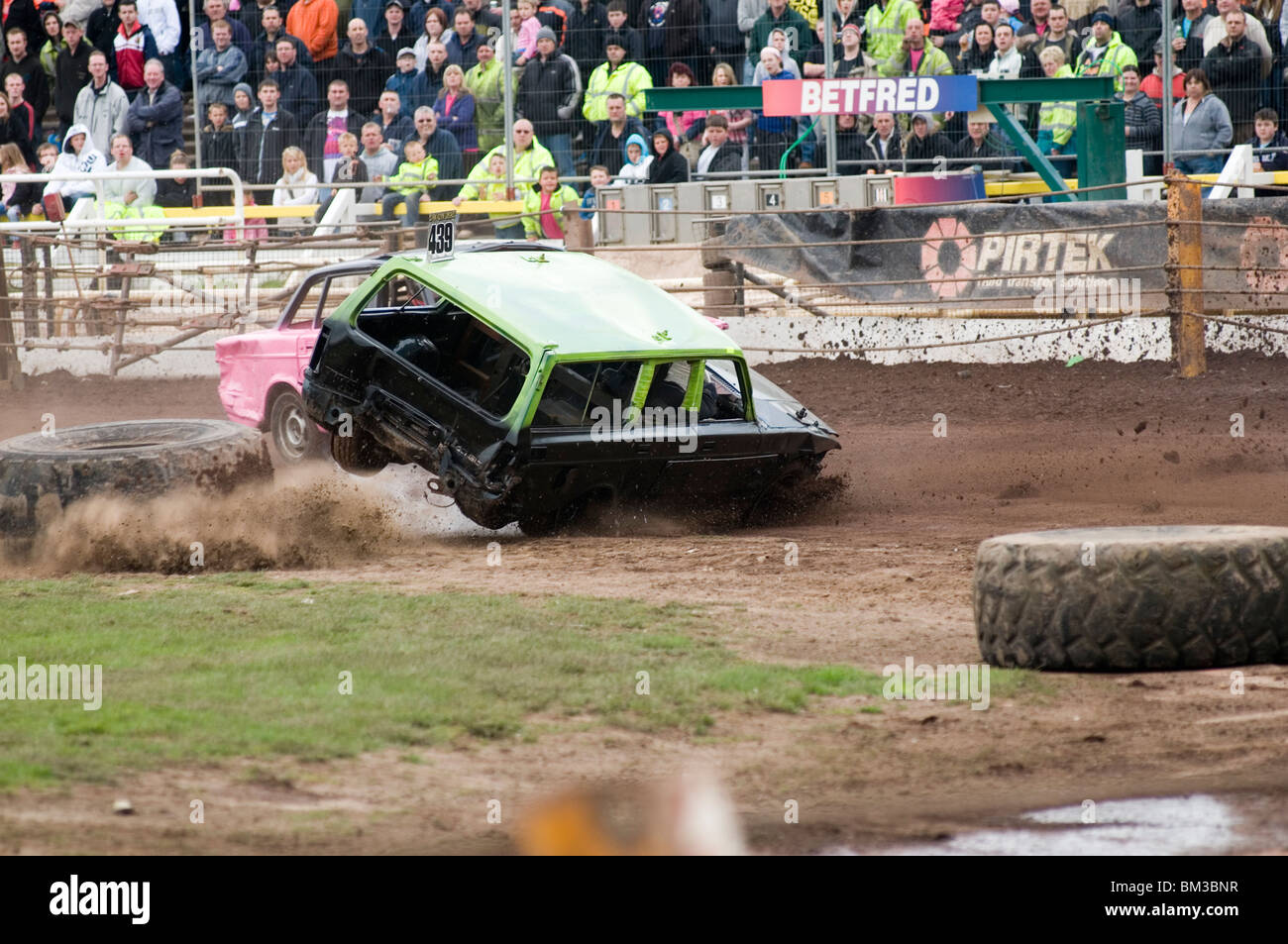 Banger racing crash crashing car hi-res stock photography and images ...