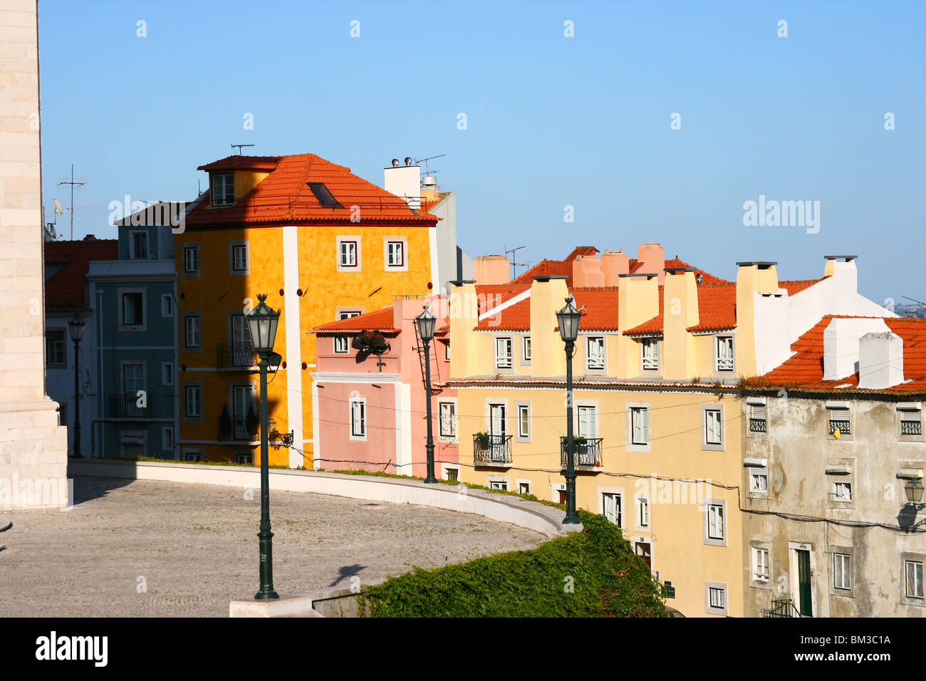 Lisbon blue tile buildings hi-res stock photography and images - Alamy