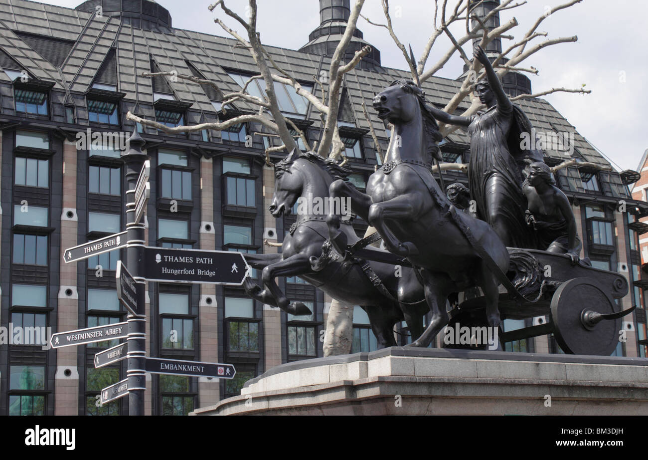 Statue of Boudicca at Westminster Bridge London May 2010 Stock Photo ...
