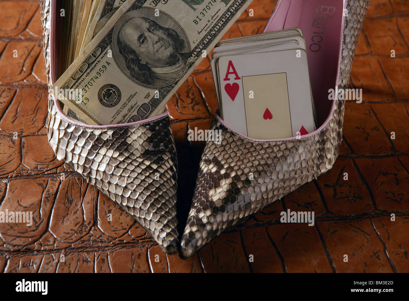 Game guns hi-res stock photography and images - Alamy