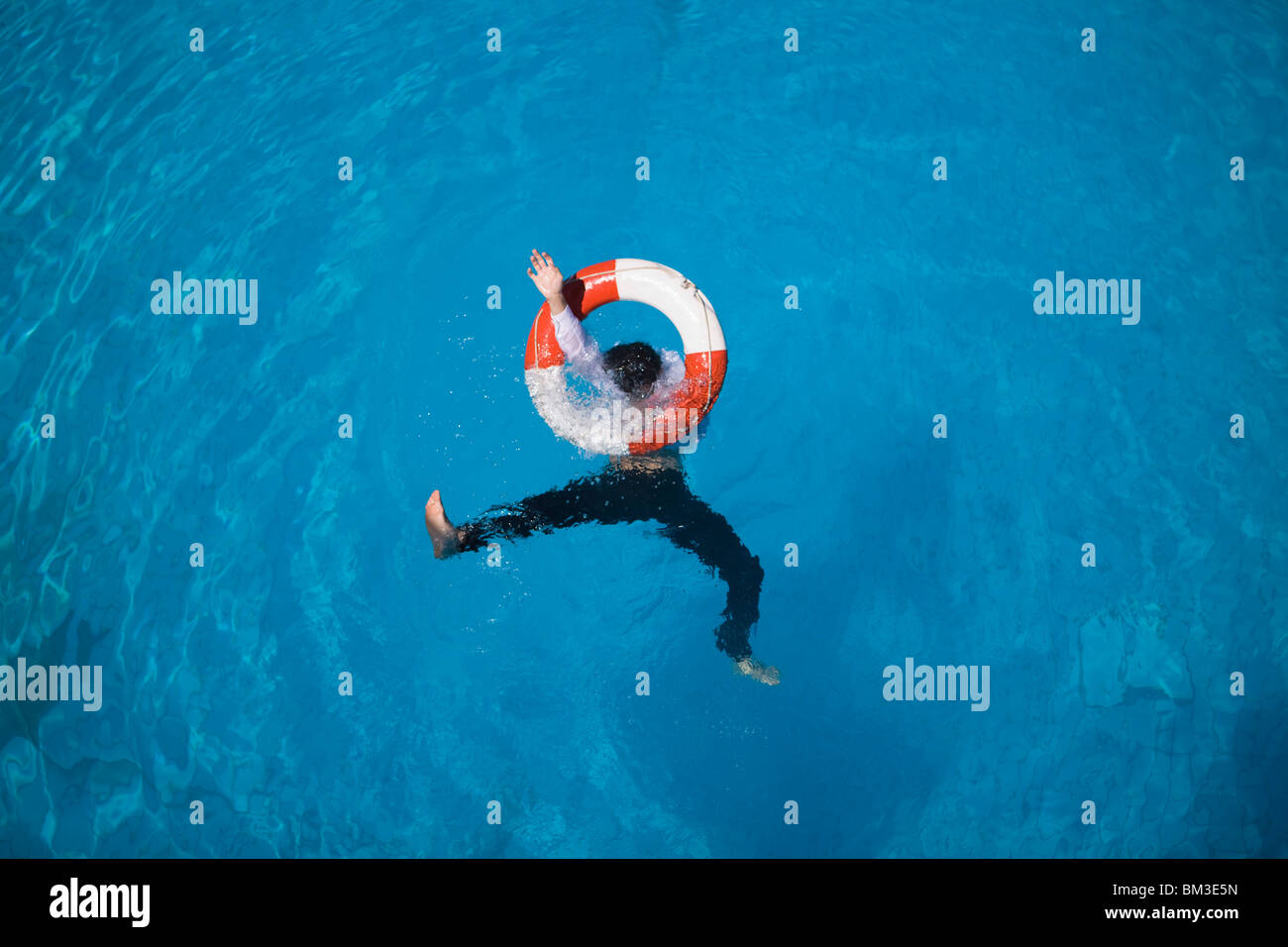 Drowning hi-res stock photography and images - Alamy