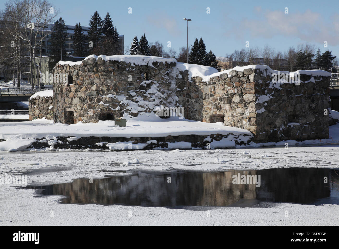 KAJAANI CASTLE IN DEEP WINTER: Ancient castle snow trees winter snow ...