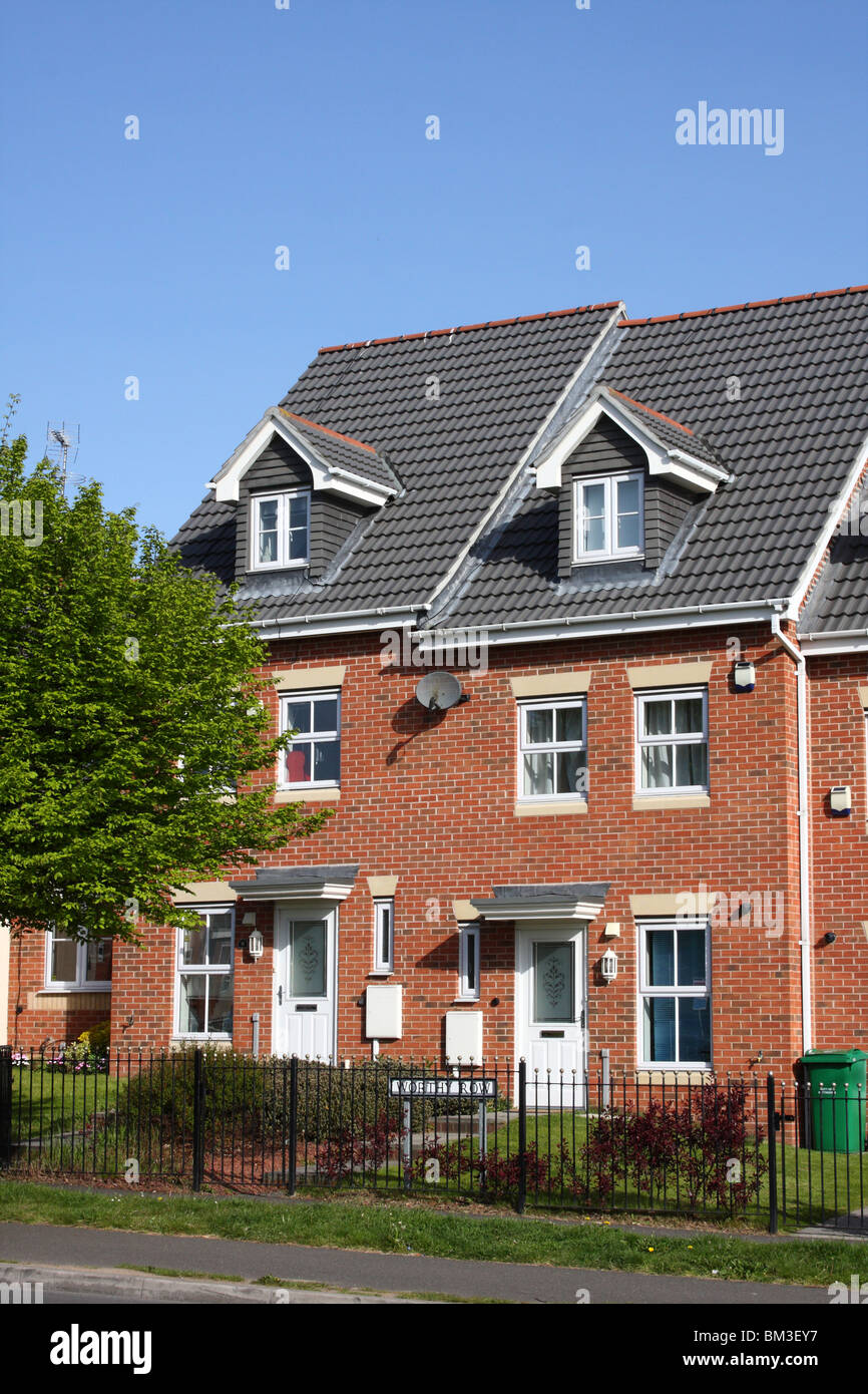 Starter homes hi-res stock photography and images - Alamy