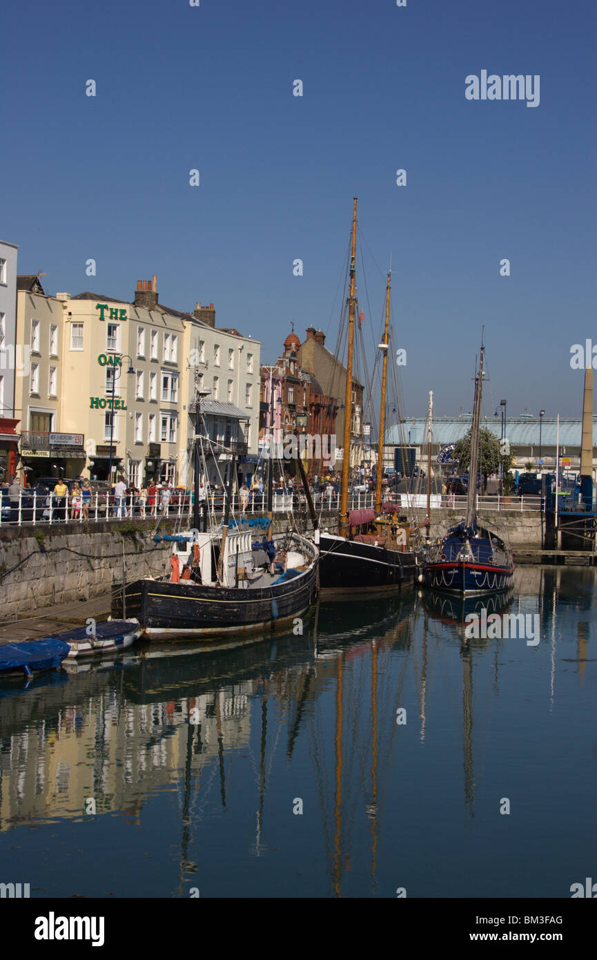 ramsgate kent harbour Stock Photo - Alamy