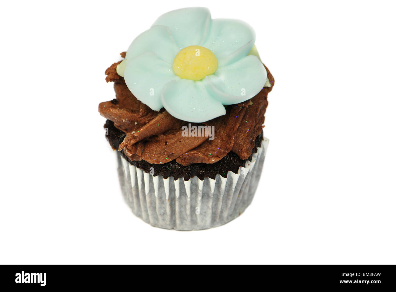 Cupcake isolated on white Stock Photo - Alamy