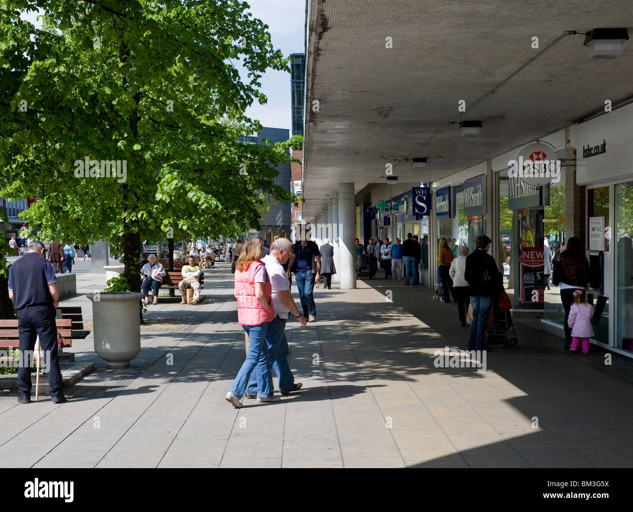 Basildon shopping centre essex hi-res stock photography and images - Alamy