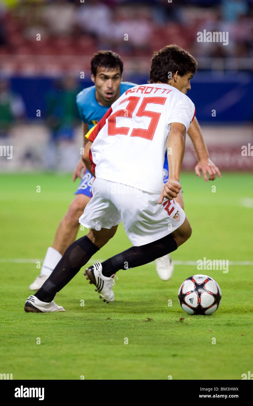 Action dribble hi-res stock photography and images - Alamy