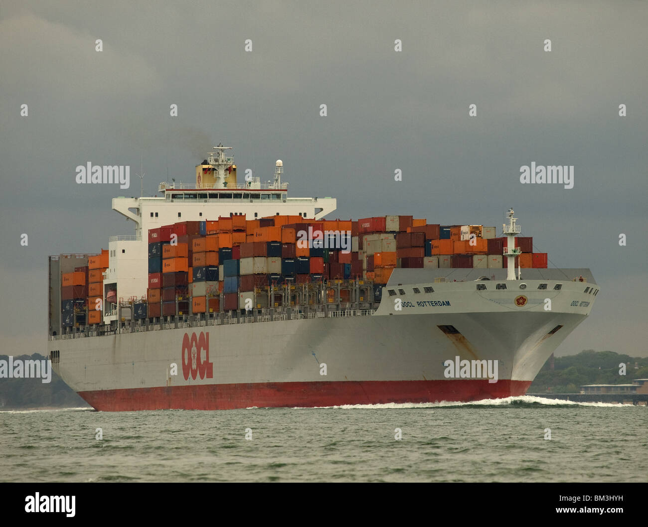 Oocl southampton hi-res stock photography and images - Alamy