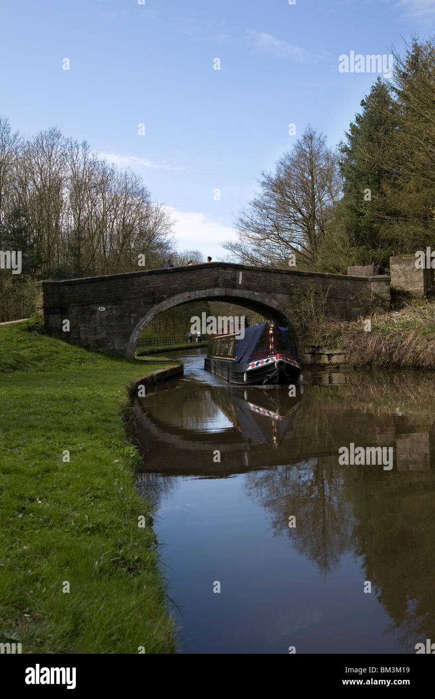 Mooring pathway hi-res stock photography and images - Alamy