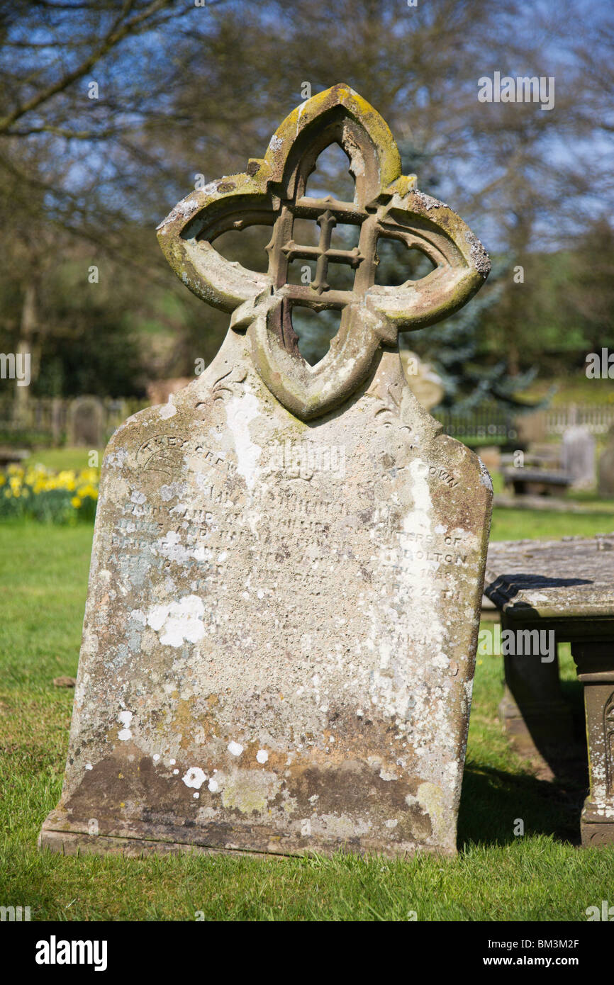 Old tombstone england hi-res stock photography and images - Alamy